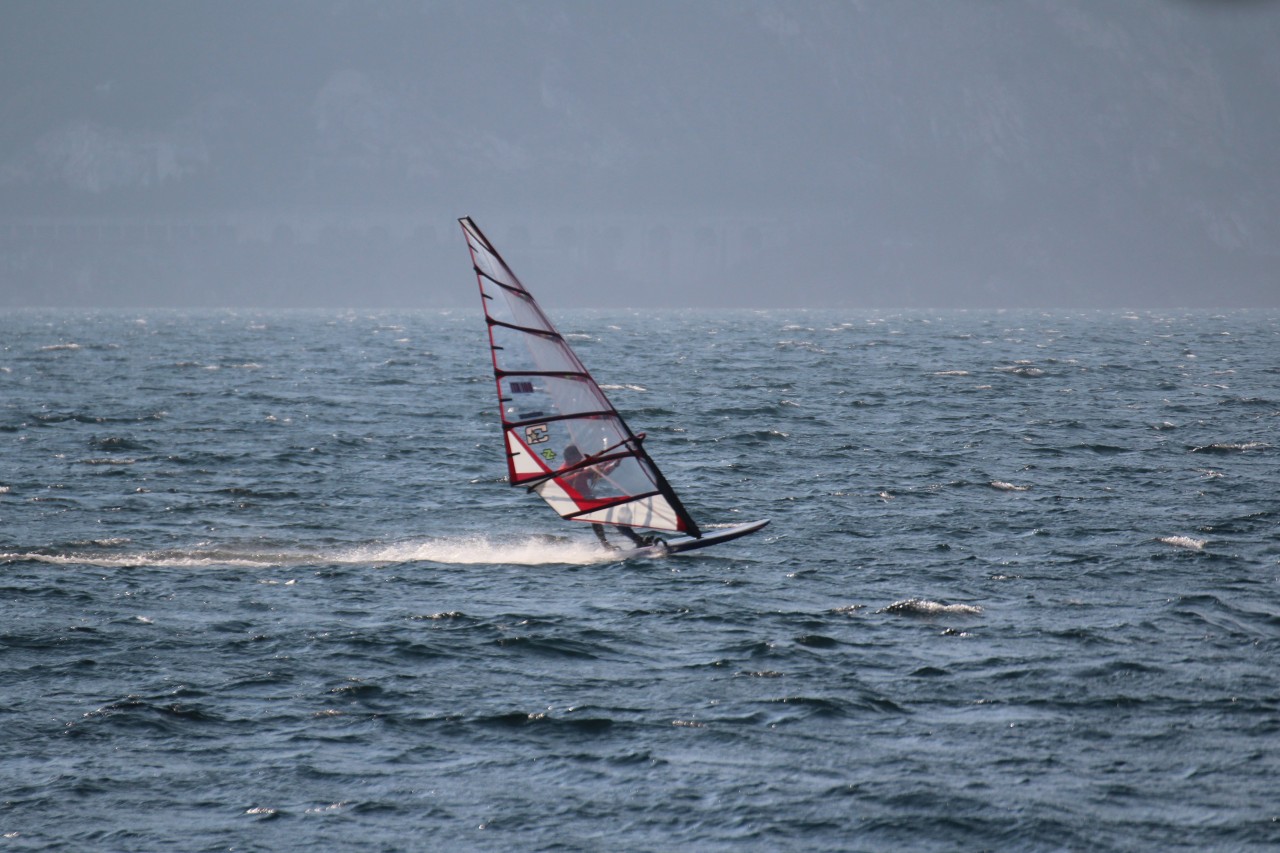 Trial of Soft Wing with 2 cams – Garda Lake | HERU SAILS